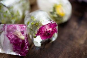 Fancy floral ice cubes - Sweet Living Magazine